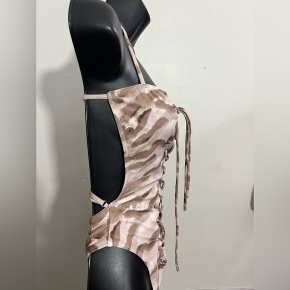 Swim | Iconswim Talisa Laceup Swimsuit Laced Up Monokini Size Medium ...